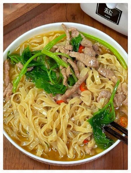 肉丝汤面怎么做好吃_肉丝汤面汤头秘诀-第3张图片-山城妙识 肉丝汤面怎么做好吃_肉丝汤面汤头秘诀-第3张图片-山城妙识