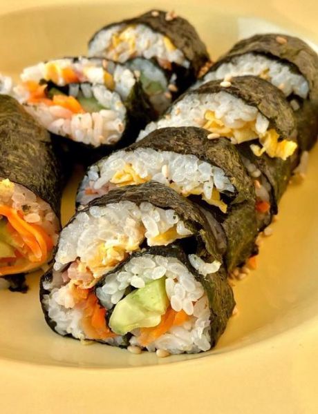 紫菜卷寿司怎么做_寿司卷不松散的秘诀-第1张图片-山城妙识 紫菜卷寿司怎么做_寿司卷不松散的秘诀-第1张图片-山城妙识