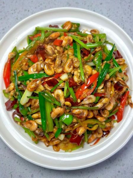 辣椒炒河虾怎么做_辣椒炒河虾的家常做法-第3张图片-山城妙识