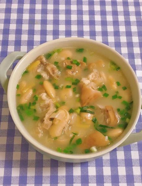 猪蹄汤怎么煲好喝_猪蹄汤去腥增香的秘诀-第1张图片-山城妙识 猪蹄汤怎么煲好喝_猪蹄汤去腥增香的秘诀-第1张图片-山城妙识