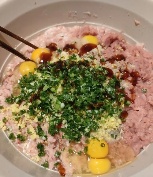 猪肉丸子怎么做_猪肉丸子家常做法步骤-第3张图片-山城妙识 猪肉丸子怎么做_猪肉丸子家常做法步骤-第3张图片-山城妙识