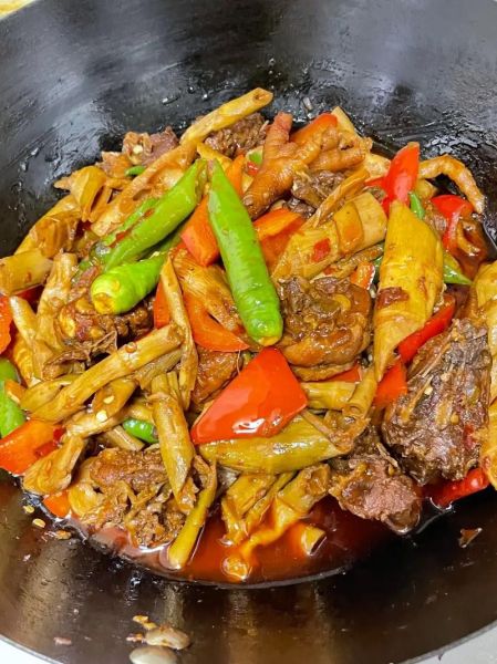 烧鸡公怎么做_烧鸡公正宗做法步骤-第1张图片-山城妙识 烧鸡公怎么做_烧鸡公正宗做法步骤-第1张图片-山城妙识