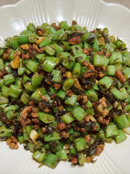 橄榄菜炒豆角怎么做_豆角要不要焯水-第2张图片-山城妙识 橄榄菜炒豆角怎么做_豆角要不要焯水-第2张图片-山城妙识
