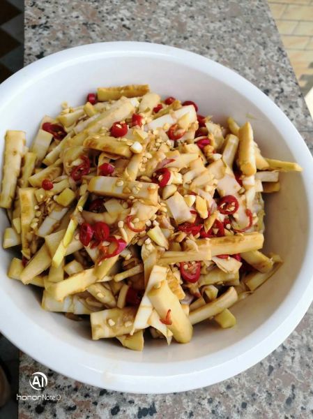 凉拌竹笋怎么做好吃_凉拌竹笋需要焯水吗-第2张图片-山城妙识 凉拌竹笋怎么做好吃_凉拌竹笋需要焯水吗-第2张图片-山城妙识