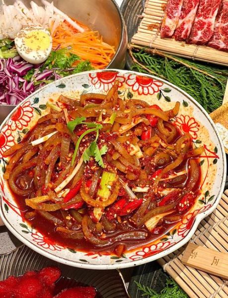 猪皮怎么做好吃_猪皮美容吃法大全-第1张图片-山城妙识 猪皮怎么做好吃_猪皮美容吃法大全-第1张图片-山城妙识