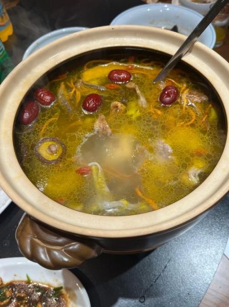 金针菇鸡汤怎么炖好喝_金针菇鸡汤的家常做法-第2张图片-山城妙识 金针菇鸡汤怎么炖好喝_金针菇鸡汤的家常做法-第2张图片-山城妙识