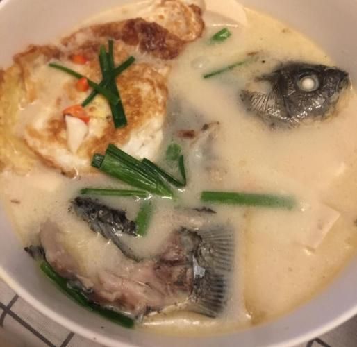 小鲫鱼炖豆腐怎么做好吃_小鲫鱼炖豆腐的家常做法-第3张图片-山城妙识 小鲫鱼炖豆腐怎么做好吃_小鲫鱼炖豆腐的家常做法-第3张图片-山城妙识