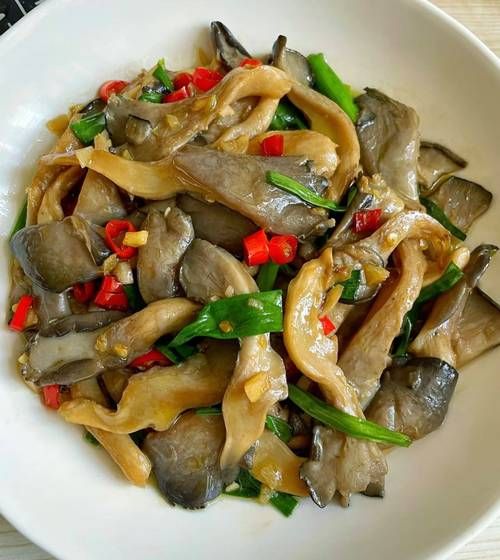 炒蘑菇不焯水可以吃吗_蘑菇焯水必要性-第1张图片-山城妙识 炒蘑菇不焯水可以吃吗_蘑菇焯水必要性-第1张图片-山城妙识