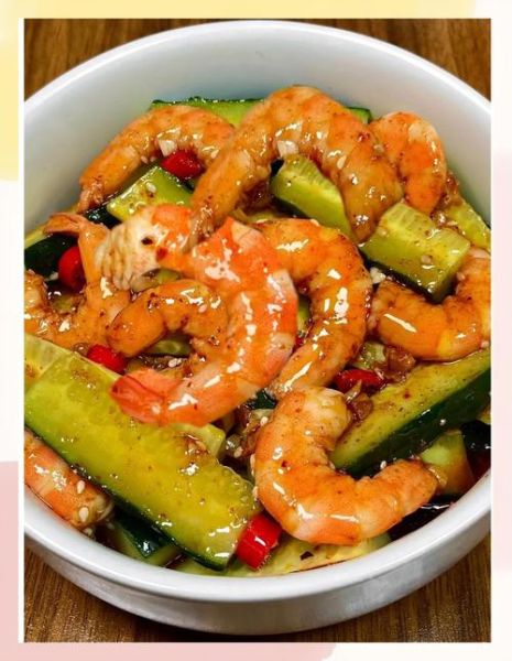 黄瓜小龙虾怎么做_黄瓜炒小龙虾做法步骤-第1张图片-山城妙识