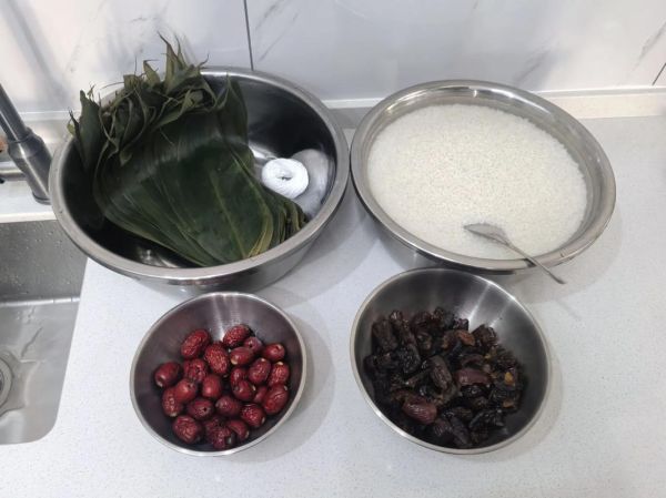 糯米蜜枣粽子怎么做_蜜枣粽子煮多久才熟-第3张图片-山城妙识 糯米蜜枣粽子怎么做_蜜枣粽子煮多久才熟-第3张图片-山城妙识