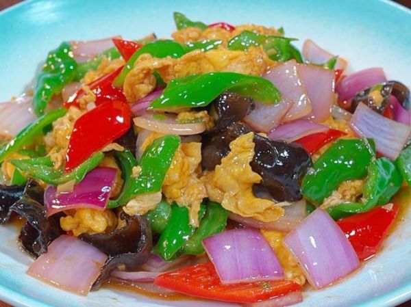 洋葱炒素鸡怎么做_洋葱炒素鸡热量高吗-第1张图片-山城妙识 洋葱炒素鸡怎么做_洋葱炒素鸡热量高吗-第1张图片-山城妙识