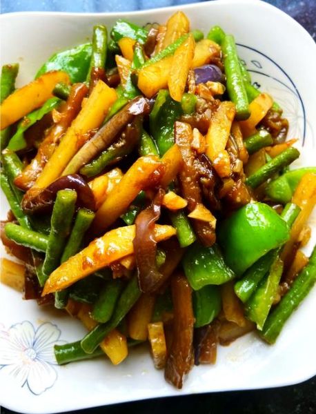 素炒地三鲜怎么做好吃_家常做法步骤详解-第1张图片-山城妙识 素炒地三鲜怎么做好吃_家常做法步骤详解-第1张图片-山城妙识