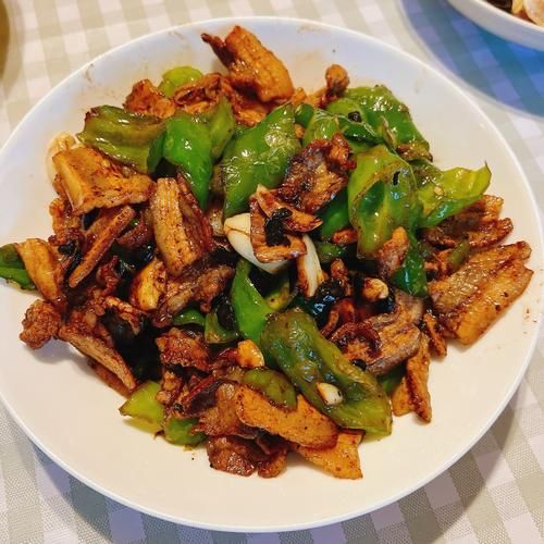 农家小炒肉怎么做才正宗_小炒肉用什么肉最好-第3张图片-山城妙识 农家小炒肉怎么做才正宗_小炒肉用什么肉最好-第3张图片-山城妙识