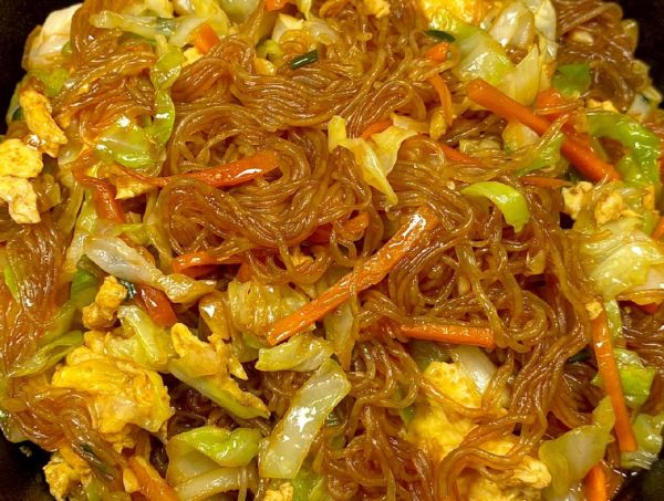 圆白菜炒粉丝怎么炒不粘锅_圆白菜炒粉丝的家常做法-第1张图片-山城妙识 圆白菜炒粉丝怎么炒不粘锅_圆白菜炒粉丝的家常做法-第1张图片-山城妙识