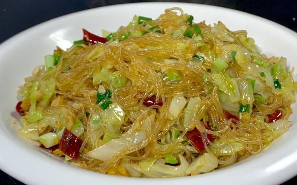 圆白菜炒粉丝怎么炒不粘锅_圆白菜炒粉丝的家常做法-第3张图片-山城妙识 圆白菜炒粉丝怎么炒不粘锅_圆白菜炒粉丝的家常做法-第3张图片-山城妙识