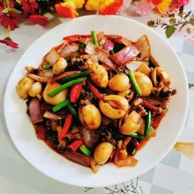 青椒炒墨鱼怎么做_青椒炒墨鱼热量高吗-第2张图片-山城妙识 青椒炒墨鱼怎么做_青椒炒墨鱼热量高吗-第2张图片-山城妙识