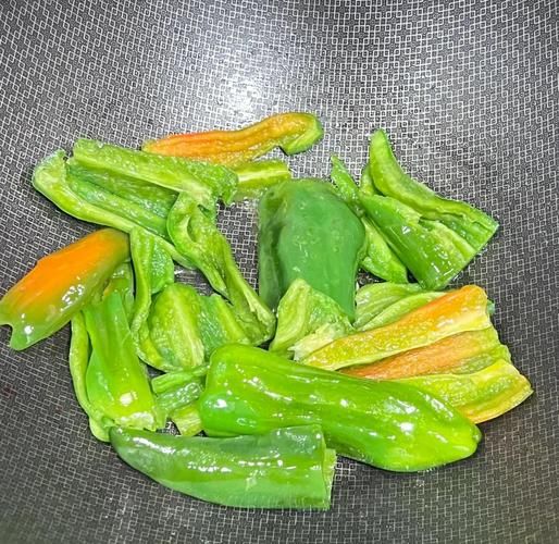 湖北辣椒炒肉怎么做_正宗做法步骤-第3张图片-山城妙识 湖北辣椒炒肉怎么做_正宗做法步骤-第3张图片-山城妙识