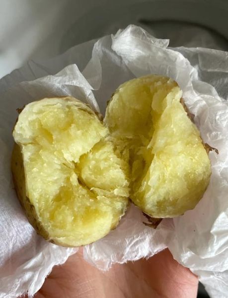 微波炉烤土豆要多久_微波炉烤土豆几分钟能熟-第1张图片-山城妙识 微波炉烤土豆要多久_微波炉烤土豆几分钟能熟-第1张图片-山城妙识