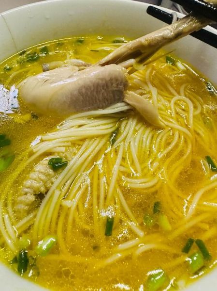 特色鸡汤面怎么做_正宗鸡汤面配方揭秘-第2张图片-山城妙识 特色鸡汤面怎么做_正宗鸡汤面配方揭秘-第2张图片-山城妙识