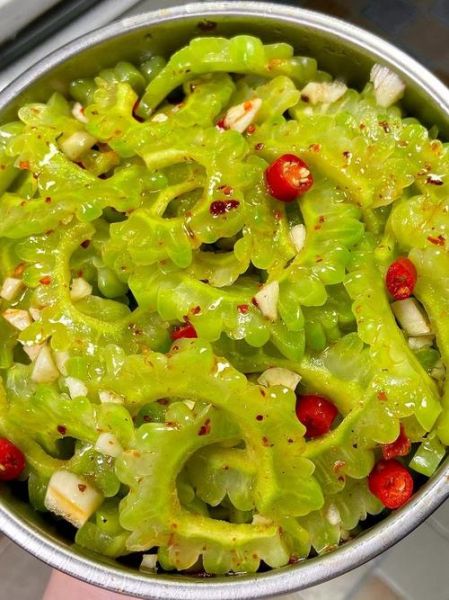 苦瓜怎么凉拌不苦_苦瓜做法大全家常菜-第3张图片-山城妙识 苦瓜怎么凉拌不苦_苦瓜做法大全家常菜-第3张图片-山城妙识