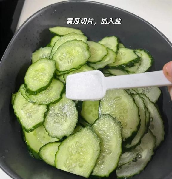 黄瓜怎么切不碎_黄瓜切条技巧-第3张图片-山城妙识 黄瓜怎么切不碎_黄瓜切条技巧-第3张图片-山城妙识