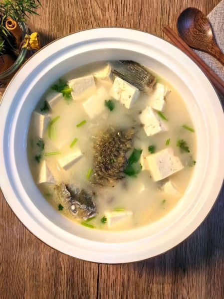 鱼汤怎么熬才白_鱼汤做法视频教程-第3张图片-山城妙识 鱼汤怎么熬才白_鱼汤做法视频教程-第3张图片-山城妙识