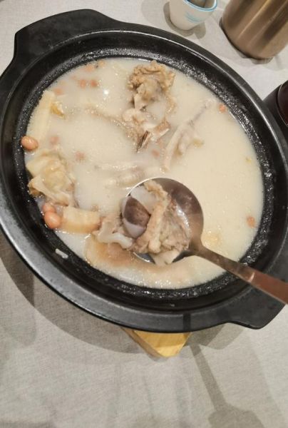 猪头骨怎么炖好吃_猪头骨汤的家常做法-第1张图片-山城妙识 猪头骨怎么炖好吃_猪头骨汤的家常做法-第1张图片-山城妙识