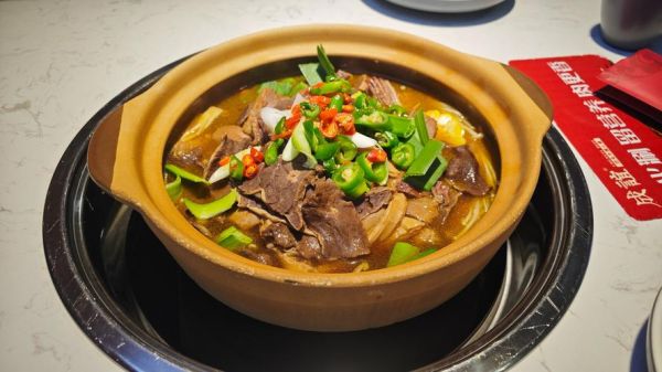 牛肉砂锅怎么做好吃_牛肉砂锅做法步骤-第1张图片-山城妙识 牛肉砂锅怎么做好吃_牛肉砂锅做法步骤-第1张图片-山城妙识