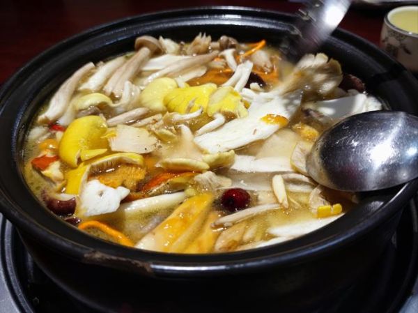 菌类汤锅的做法大全_菌汤锅用什么菌最好-第2张图片-山城妙识 菌类汤锅的做法大全_菌汤锅用什么菌最好-第2张图片-山城妙识