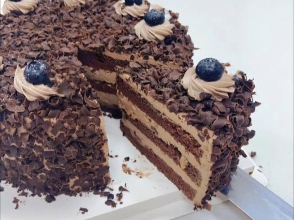 法式黑森林蛋糕怎么做_正宗配方比例-第1张图片-山城妙识 法式黑森林蛋糕怎么做_正宗配方比例-第1张图片-山城妙识