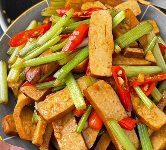 芹菜炒干子怎么炒好吃_芹菜干子炒多久才脆嫩-第3张图片-山城妙识 芹菜炒干子怎么炒好吃_芹菜干子炒多久才脆嫩-第3张图片-山城妙识