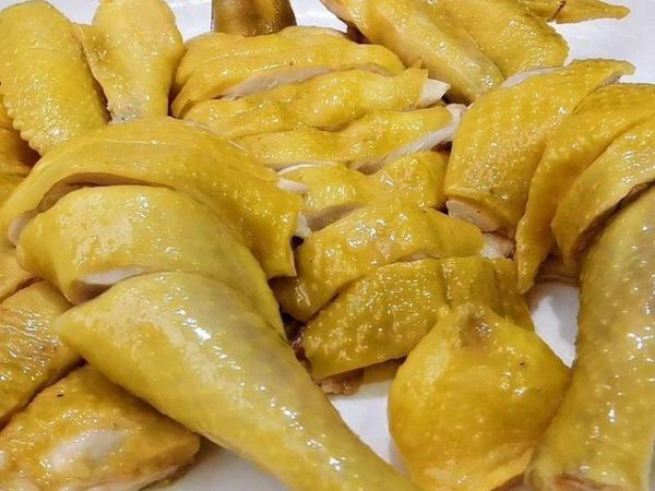 广式隔水蒸鸡怎么做_蒸鸡嫩滑不柴的秘诀-第3张图片-山城妙识 广式隔水蒸鸡怎么做_蒸鸡嫩滑不柴的秘诀-第3张图片-山城妙识