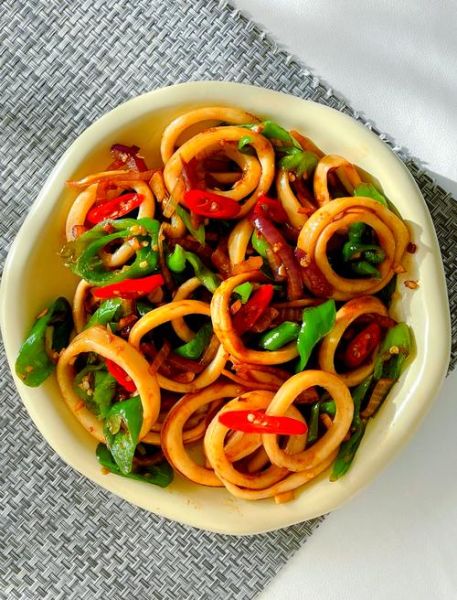 炸鱿鱼圈怎么做_炸鱿鱼圈酥脆秘诀-第1张图片-山城妙识 炸鱿鱼圈怎么做_炸鱿鱼圈酥脆秘诀-第1张图片-山城妙识