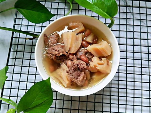 莲藕老鸭汤怎么炖好喝_莲藕老鸭汤家常做法-第1张图片-山城妙识 莲藕老鸭汤怎么炖好喝_莲藕老鸭汤家常做法-第1张图片-山城妙识