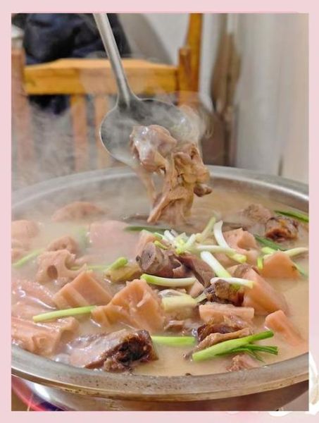 莲藕老鸭汤怎么炖好喝_莲藕老鸭汤家常做法-第3张图片-山城妙识 莲藕老鸭汤怎么炖好喝_莲藕老鸭汤家常做法-第3张图片-山城妙识