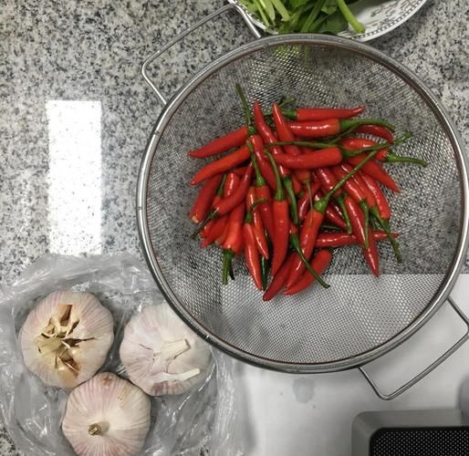 自制蒜香辣椒酱怎么做_蒜香辣椒酱保存多久-第3张图片-山城妙识 自制蒜香辣椒酱怎么做_蒜香辣椒酱保存多久-第3张图片-山城妙识