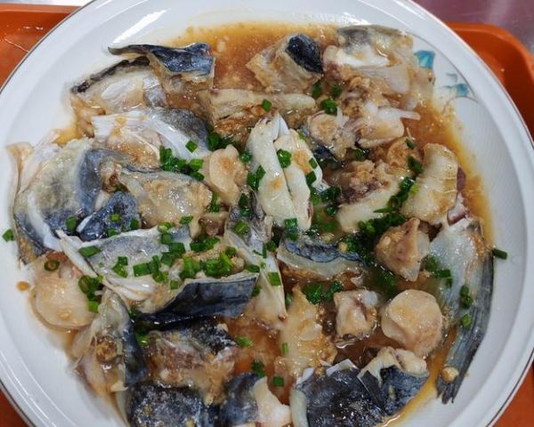 清蒸鱼头怎么做最正宗_清蒸鱼头做法步骤-第1张图片-山城妙识 清蒸鱼头怎么做最正宗_清蒸鱼头做法步骤-第1张图片-山城妙识