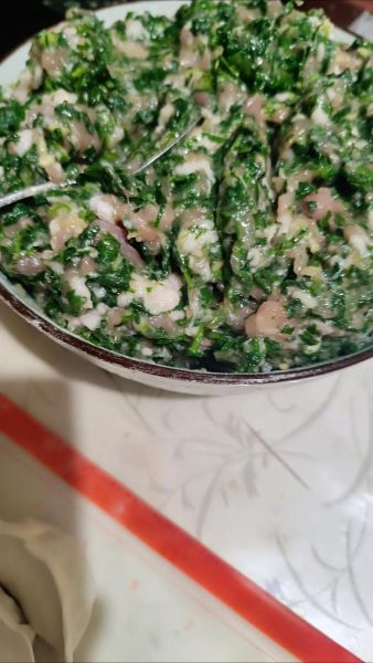 荠菜猪肉饺子馅怎么调_荠菜饺子馅做法窍门-第3张图片-山城妙识 荠菜猪肉饺子馅怎么调_荠菜饺子馅做法窍门-第3张图片-山城妙识