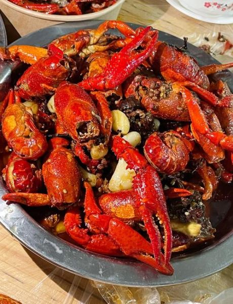 潜江油焖小龙虾正宗的做法_为什么潜江油焖小龙虾这么香-第2张图片-山城妙识 潜江油焖小龙虾正宗的做法_为什么潜江油焖小龙虾这么香-第2张图片-山城妙识