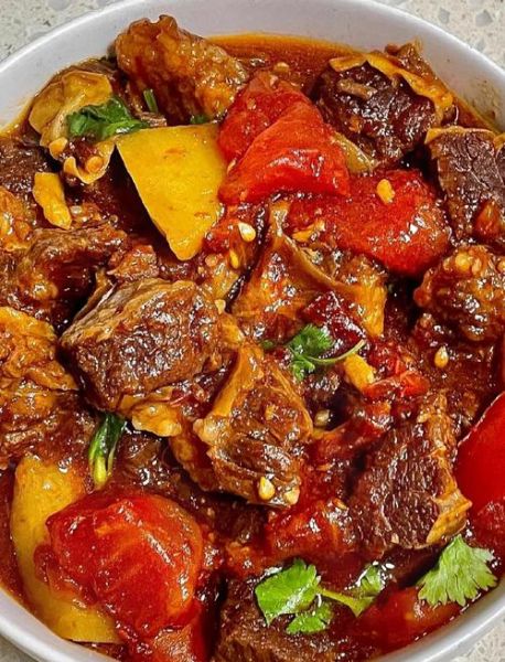 西红柿牛腩炖土豆怎么做_牛腩炖多久才软烂-第1张图片-山城妙识
