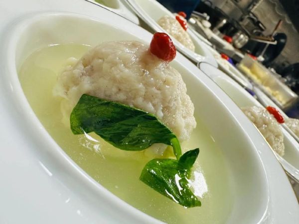 清蒸蟹粉狮子头怎么做_清蒸蟹粉狮子头正宗做法-第2张图片-山城妙识 清蒸蟹粉狮子头怎么做_清蒸蟹粉狮子头正宗做法-第2张图片-山城妙识