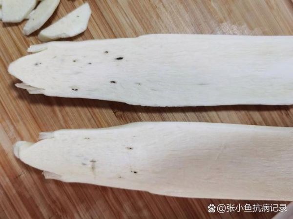 茭白里面有黑点能吃吗_茭白黑点去除方法-第1张图片-山城妙识 茭白里面有黑点能吃吗_茭白黑点去除方法-第1张图片-山城妙识