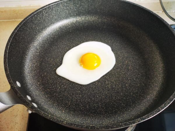 怎么煎鸡蛋好吃_煎鸡蛋不粘锅技巧-第1张图片-山城妙识 怎么煎鸡蛋好吃_煎鸡蛋不粘锅技巧-第1张图片-山城妙识
