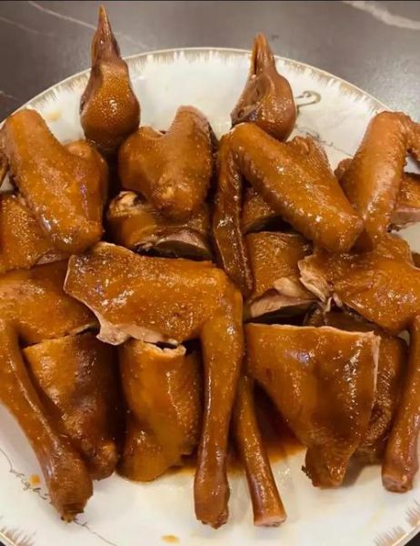 油炸乳鸽怎么做_油炸乳鸽外酥里嫩技巧-第1张图片-山城妙识 油炸乳鸽怎么做_油炸乳鸽外酥里嫩技巧-第1张图片-山城妙识