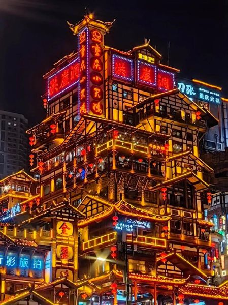 重庆旅游必去景点有哪些_洪崖洞解放碑怎么玩-第3张图片-山城妙识 重庆旅游必去景点有哪些_洪崖洞解放碑怎么玩-第3张图片-山城妙识