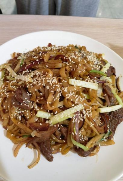 干炒牛河是什么梗_干炒牛河梗怎么来的-第1张图片-山城妙识 干炒牛河是什么梗_干炒牛河梗怎么来的-第1张图片-山城妙识