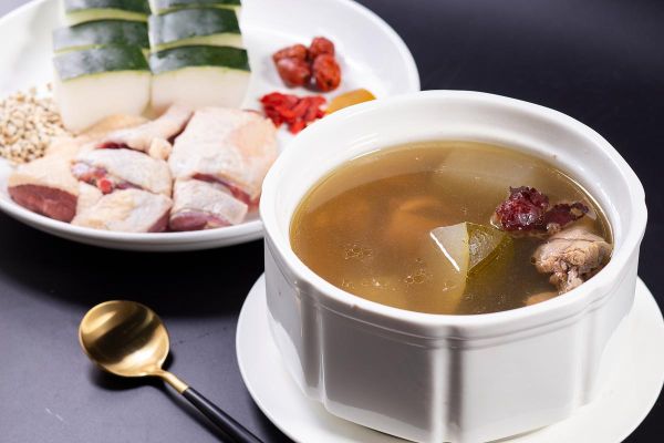 鸭肉煲汤放什么材料好_鸭肉煲汤搭配什么食材最营养-第2张图片-山城妙识 鸭肉煲汤放什么材料好_鸭肉煲汤搭配什么食材最营养-第2张图片-山城妙识