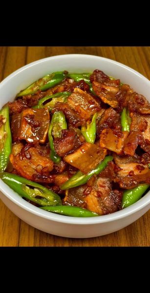 辣椒炒肉怎么炒好吃_家常做法步骤-第2张图片-山城妙识 辣椒炒肉怎么炒好吃_家常做法步骤-第2张图片-山城妙识