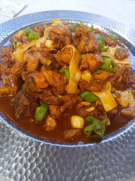 新疆特色美食有哪些_为什么新疆大盘鸡这么火-第2张图片-山城妙识