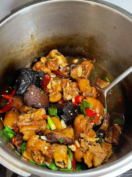 高压锅炖猪蹄子多长时间_猪蹄子炖多久才软烂-第3张图片-山城妙识 高压锅炖猪蹄子多长时间_猪蹄子炖多久才软烂-第3张图片-山城妙识